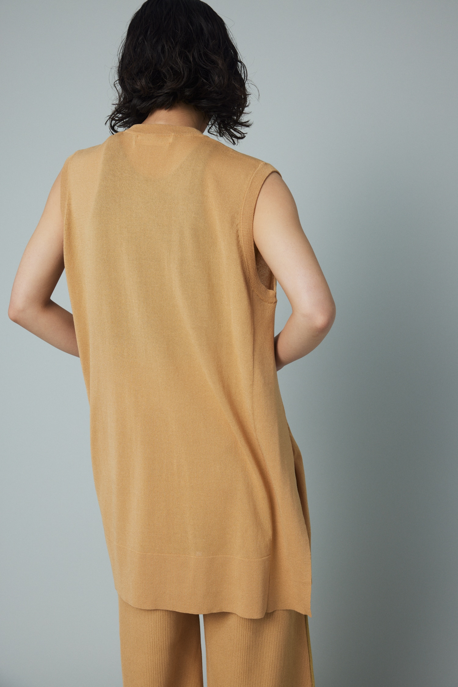 HeRIN.CYE | Side slit tops (タンクトップ ) |SHEL'TTER WEBSTORE