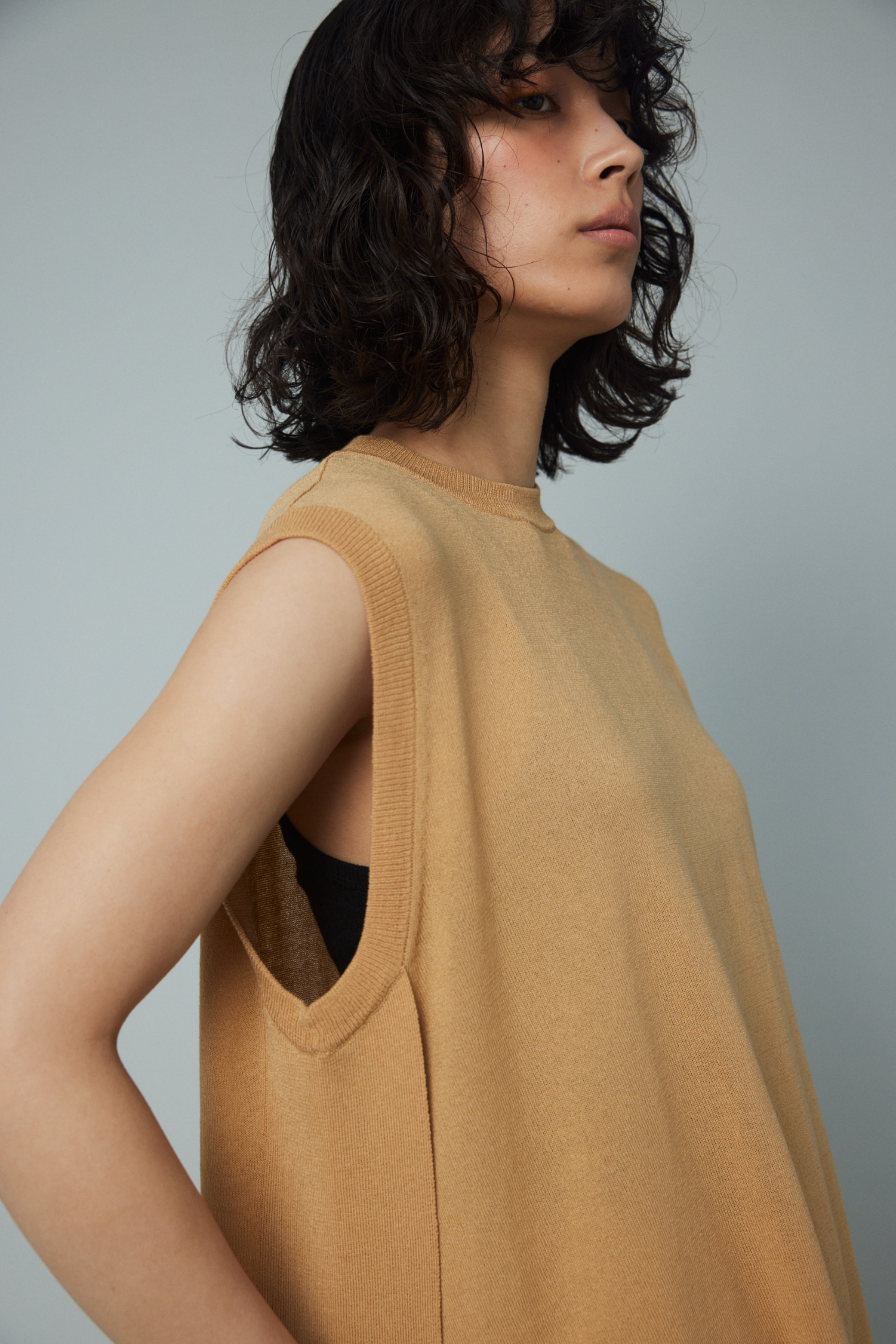 HeRIN.CYE | Side slit tops (タンクトップ ) |SHEL'TTER WEBSTORE